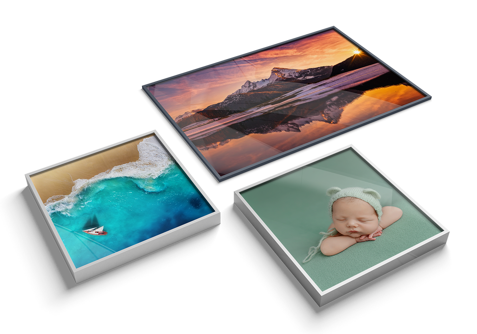 Photo in a Changeable Picture Frame | Saal Digital